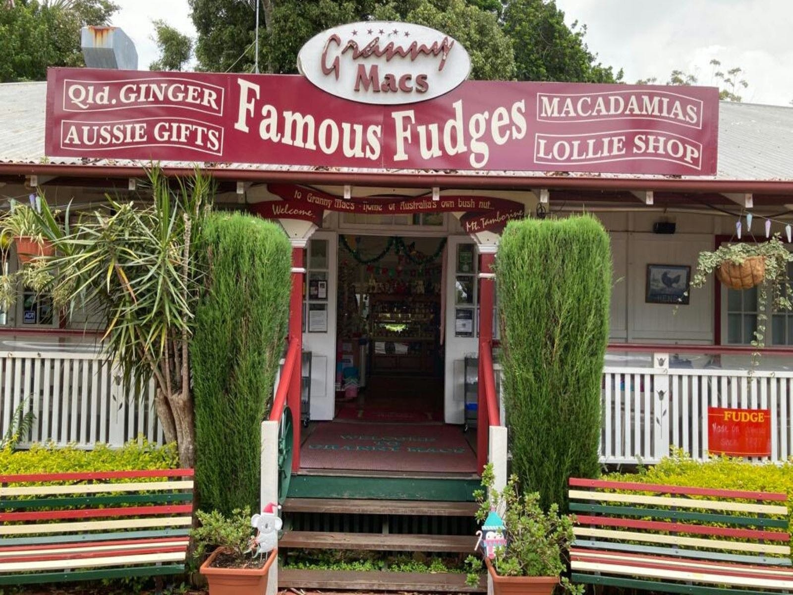 Granny Macs - Scenic Rim