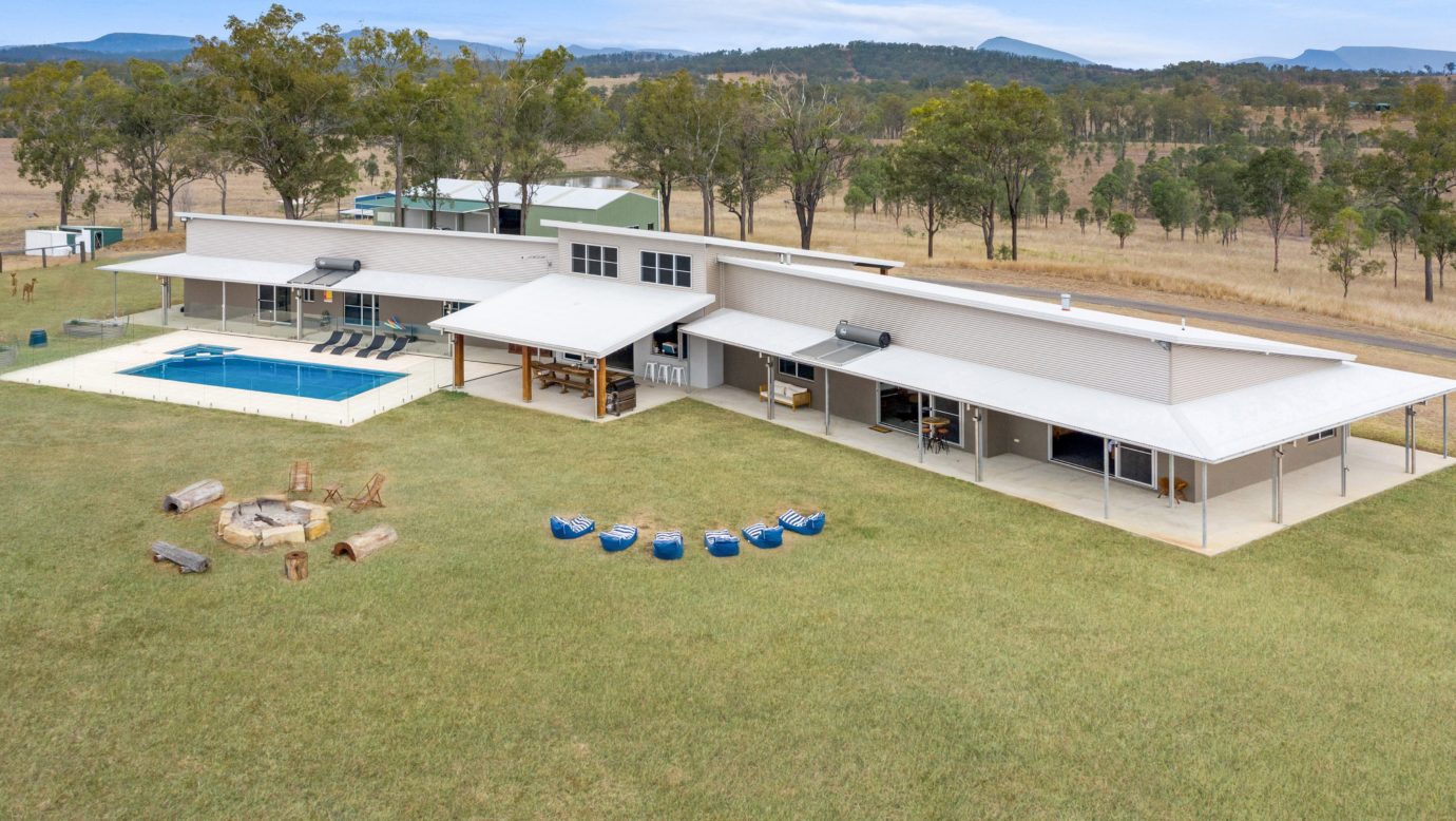 Skyline Farmhouse - Scenic Rim