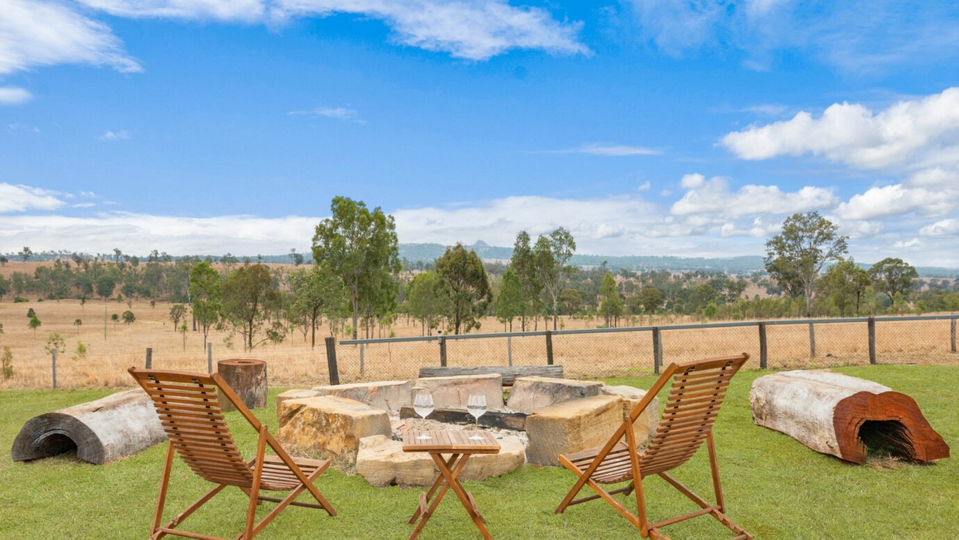 Skyline Farmhouse - Scenic Rim