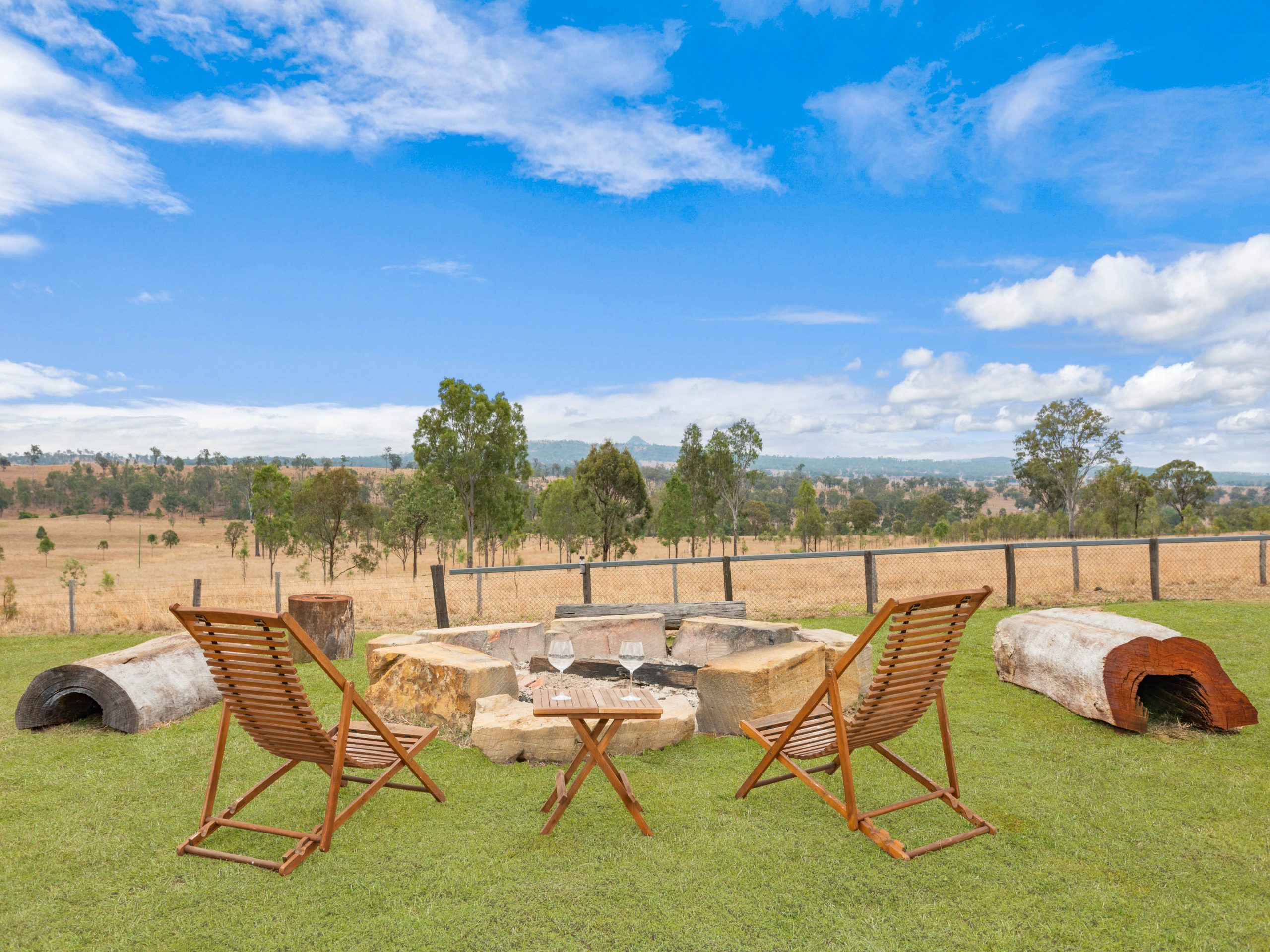Skyline Farmhouse - Scenic Rim