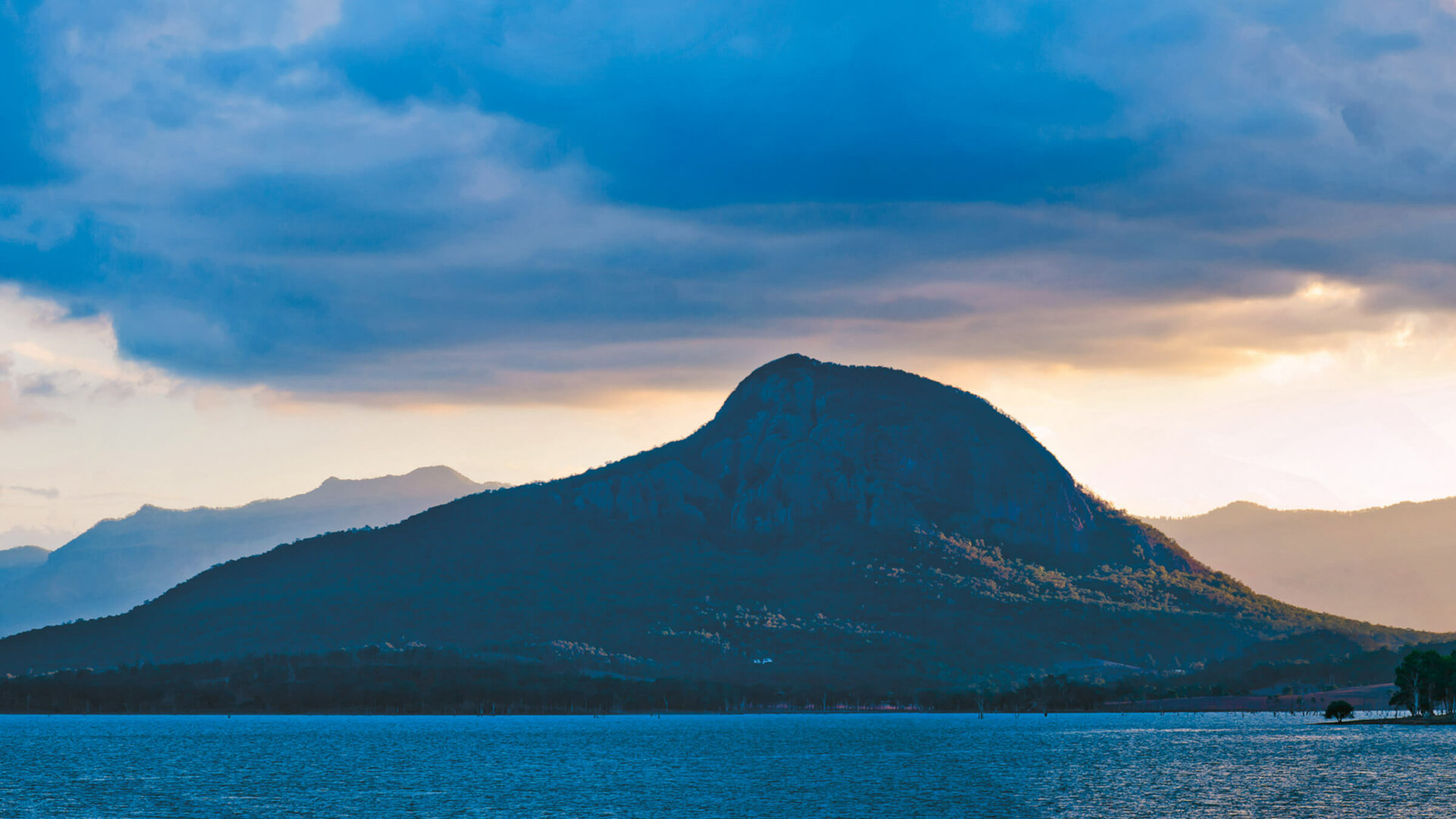 Lakes & waterfalls - Scenic Rim