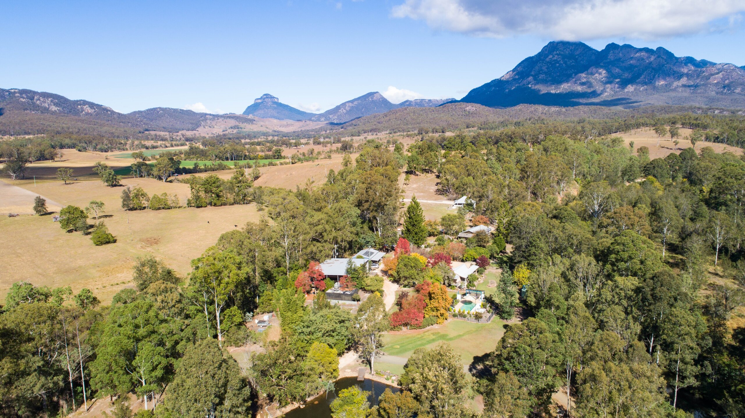 Barney Creek Vineyard Cottages Winery - Scenic Rim